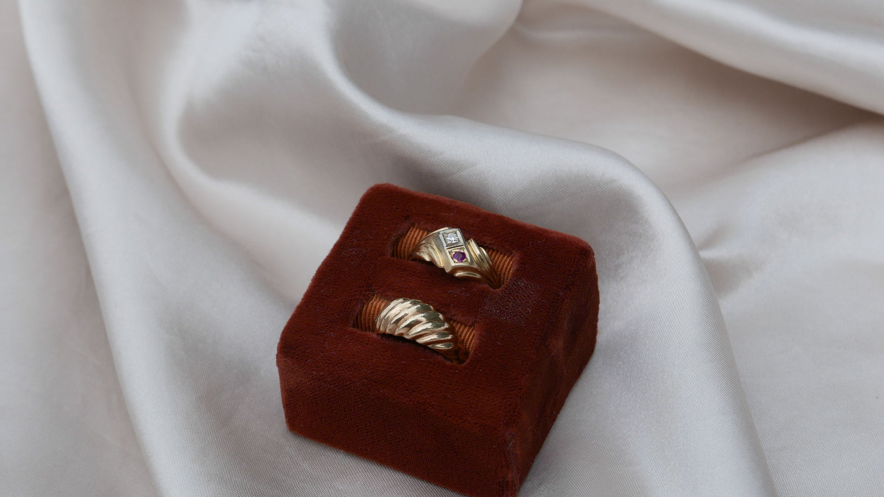 Golden Ouroboros Ring – Stone Cooper